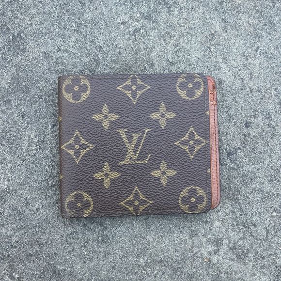 Louis Vuitton | Bags | Louis Vuitton Monogram Billfold Wallet Vintage ...